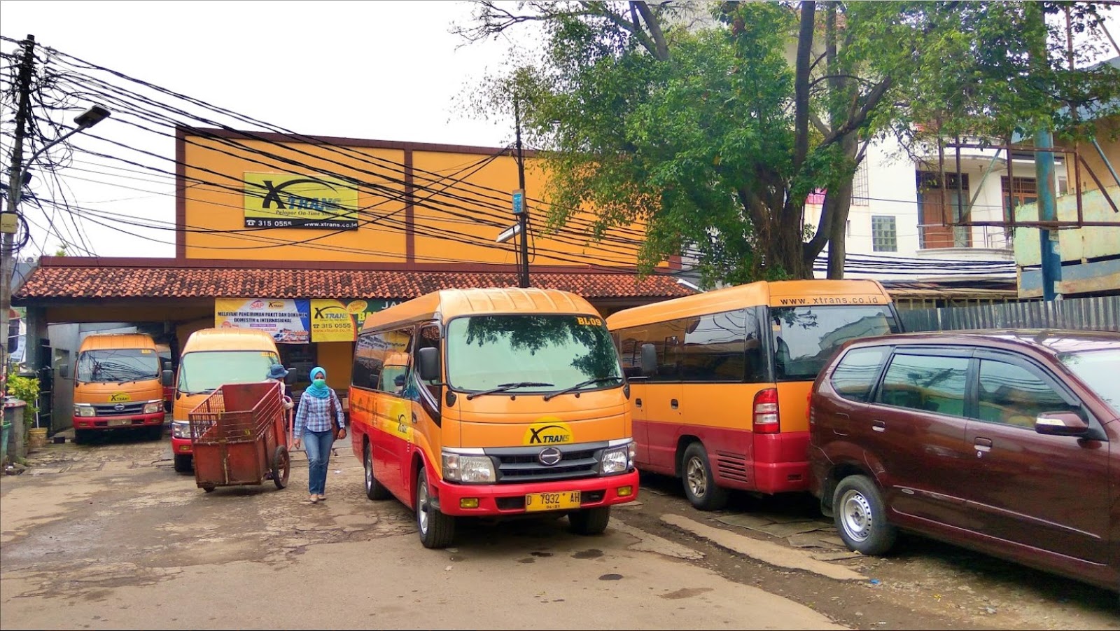 Biaya Tiket Travel XTrans Rute Jakarta-Bandung Terbaru - Biaya.Info
