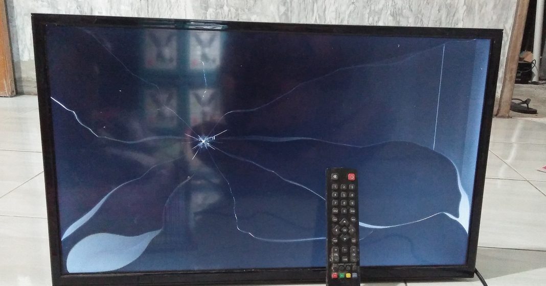 LCD TV Pecah - Biaya.Info